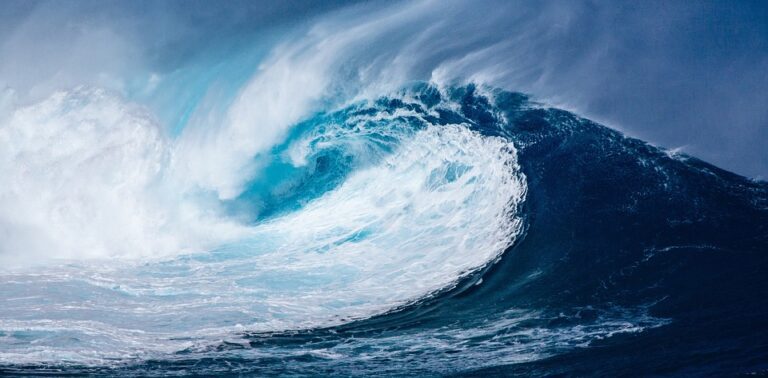 Scientists Sound the Alarm: 1,000-Foot Mega-Tsunami Could Slam U.S ...